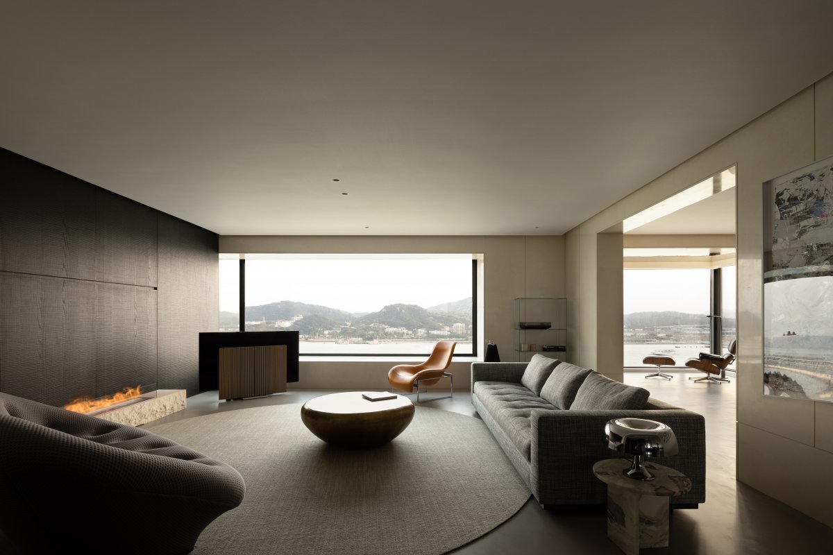 YinjiSpace - JG Phoenix x Mountains and Home